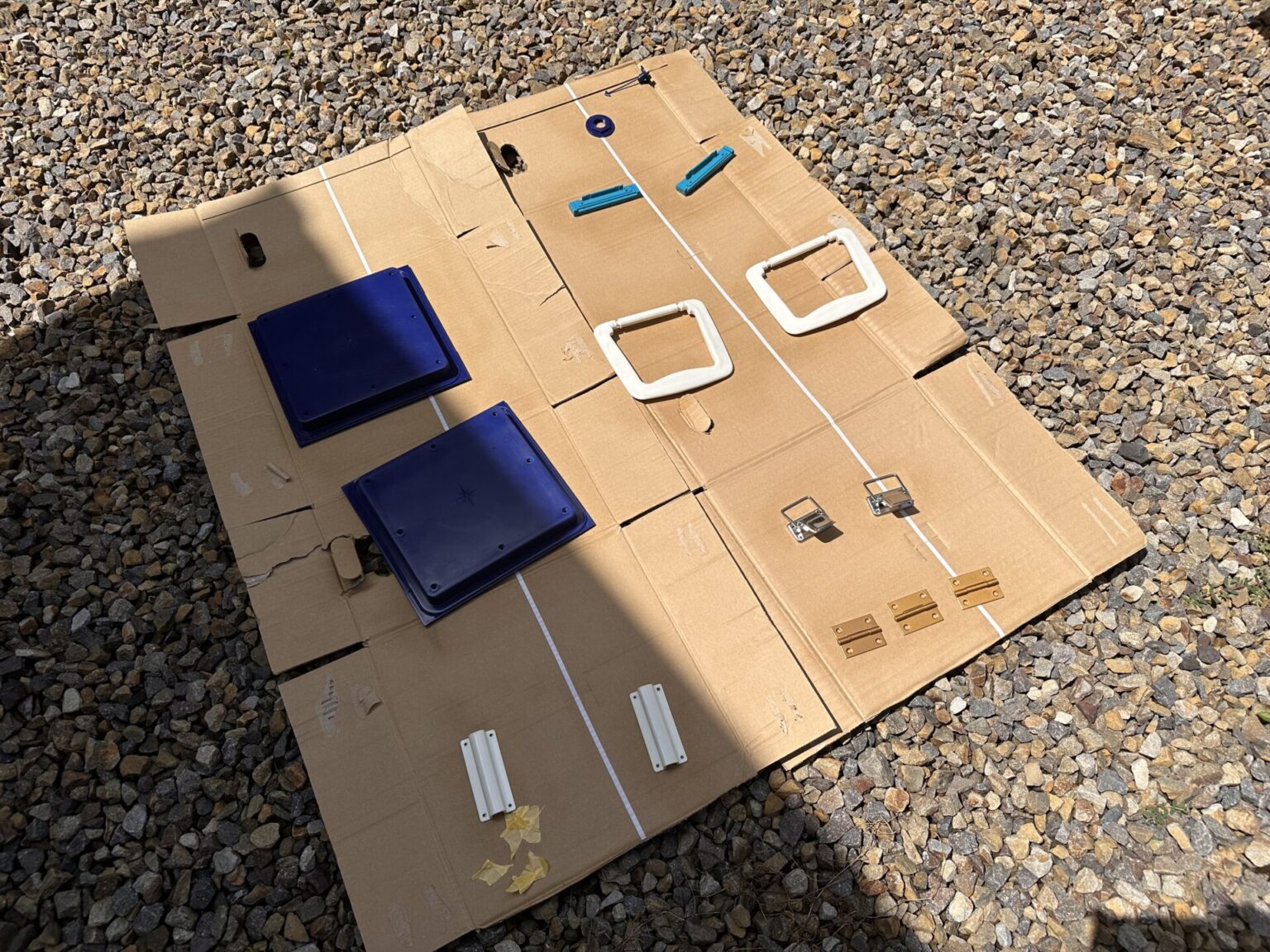 【必見】古くてダサいクーラーボックスを塗装リメイク！手順と費用をご紹介 | TSURI TECH